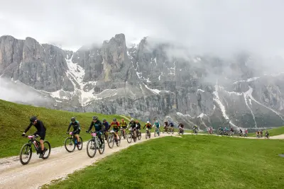 BMW HERO Südtirol Dolomites 2024 - Vera Looser und Andreas Seewald ...